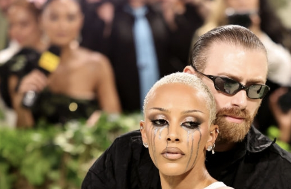 Doja Cat Turns Heads On The Met Gala Red Carpet As She Dons A Soaking ...