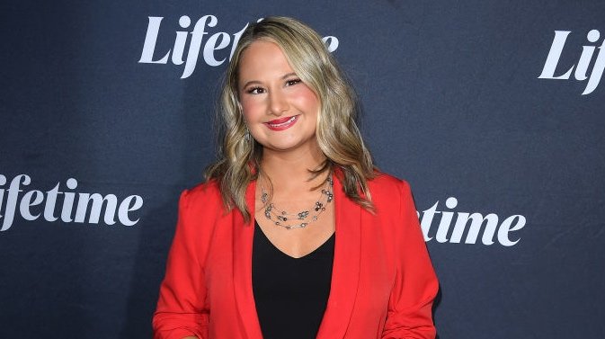 Gypsy Rose Blanchard Unveils Glam New Look After Undergoing Plastic ...